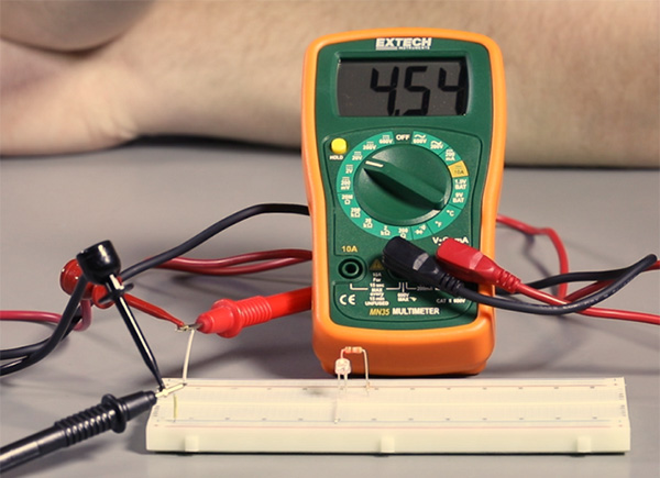 How to Measure Voltage in a Circuit | DigiKey