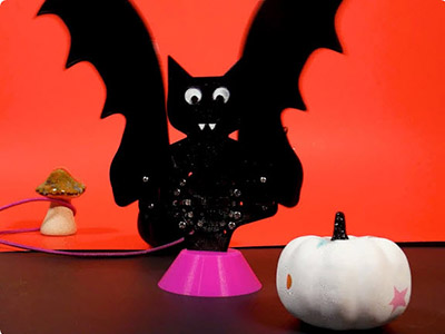 Flapping Halloween Vampire Bat